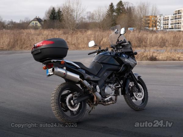 Melns Suzuki V-Strom 650 2005 Tartu, ar dzinēja tilpumu 0.65 L un nobraukumu 94 tūkst. km par 2799 €, foto 3 vietnē AUTOMOTO.COM.LV