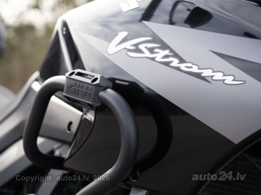 Черный Сузуки V-Strom 650 2005 в Тарту, объемом двигателя 0.65 л и пробегом 94 тыс. км за 2799 €, фото 8 на AUTOMOTO.COM.LV