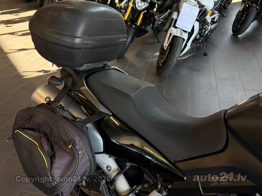 Melns Suzuki V-Strom 650 2006 Tallina, ar dzinēja tilpumu 0.65 L un nobraukumu 65 tūkst. km par 2590 €, foto 5 vietnē AUTOMOTO.COM.LV