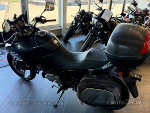 Melns Suzuki V-Strom 650 2006 Tallina, ar dzinēja tilpumu 0.65 L un nobraukumu 65 tūkst. km par 2590 €, foto 11 vietnē AUTOMOTO.COM.LV