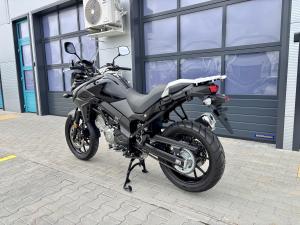 Melns Suzuki V-Strom 650 2019 Klaipėda, ar dzinēja tilpumu 6.50 L un nobraukumu 7 tūkst. km par 6200 €, foto 4 vietnē AUTOMOTO.COM.LV