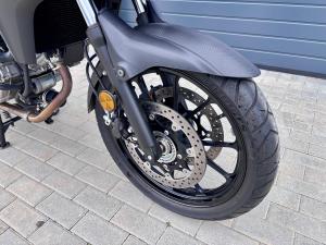 Melns Suzuki V-Strom 650 2019 Klaipėda, ar dzinēja tilpumu 6.50 L un nobraukumu 7 tūkst. km par 6200 €, foto 18 vietnē AUTOMOTO.COM.LV