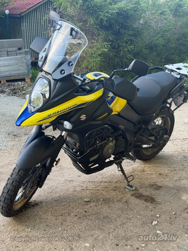 Melns Suzuki V-Strom 650 2023 Tallina, ar dzinēja tilpumu 0.65 L un nobraukumu 27 tūkst. km par 6500 €, foto 4 vietnē AUTOMOTO.COM.LV