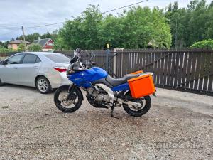 Синий Сузуки V-Strom 650 2004 в Таллин, объемом двигателя 0.65 л и пробегом 57 тыс. км за 3000 €, фото 4 на AUTOMOTO.COM.LV