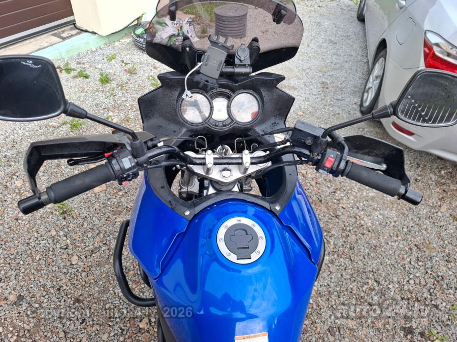 Синий Сузуки V-Strom 650 2004 в Таллин, объемом двигателя 0.65 л и пробегом 57 тыс. км за 3000 €, фото 8 на AUTOMOTO.COM.LV