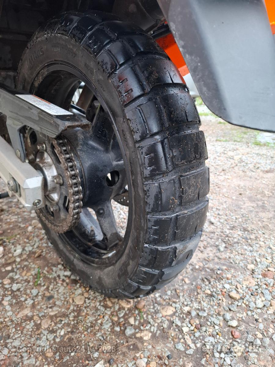 Синий Сузуки V-Strom 650 2004 в Таллин, объемом двигателя 0.65 л и пробегом 57 тыс. км за 3000 €, фото 9 на AUTOMOTO.COM.LV