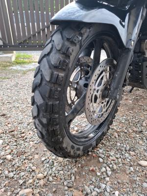 Синий Сузуки V-Strom 650 2004 в Таллин, объемом двигателя 0.65 л и пробегом 57 тыс. км за 3000 €, фото 10 на AUTOMOTO.COM.LV