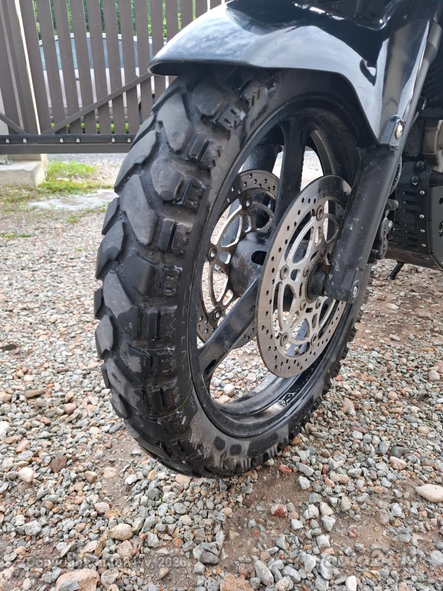 Синий Сузуки V-Strom 650 2004 в Таллин, объемом двигателя 0.65 л и пробегом 57 тыс. км за 3000 €, фото 10 на AUTOMOTO.COM.LV
