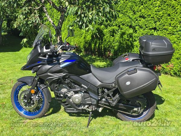 Blue Suzuki V-Strom 650 2023 in Tallinn, with an engine capacity of 0.65 L and mileage of 4 thousand km for 7900 €, photo 1 on AUTOMOTO.COM.LV