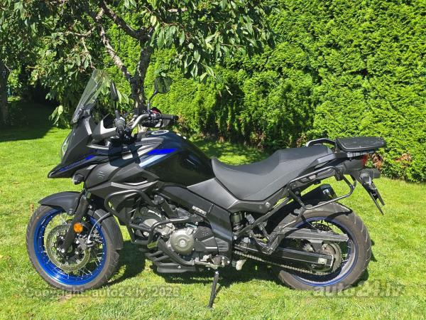 Blue Suzuki V-Strom 650 2023 in Tallinn, with an engine capacity of 0.65 L and mileage of 4 thousand km for 7900 €, photo 5 on AUTOMOTO.COM.LV