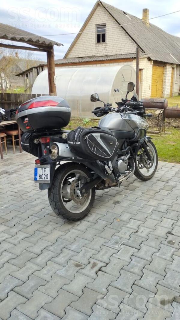 Сузуки V-Strom 650 2009 в Лудза, объемом двигателя 0.65 л и пробегом 0 тыс. км за 3300 €, фото 6 на AUTOMOTO.COM.LV