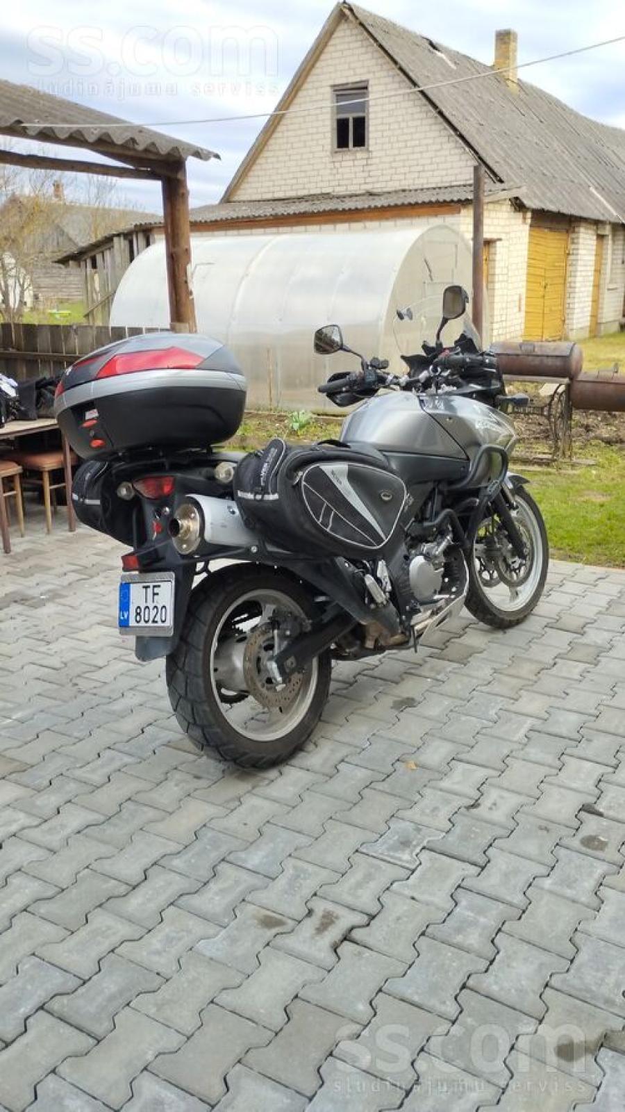 Сузуки V-Strom 650 2009 в Лудза, объемом двигателя 0.65 л и пробегом 0 тыс. км за 3300 €, фото 7 на AUTOMOTO.COM.LV