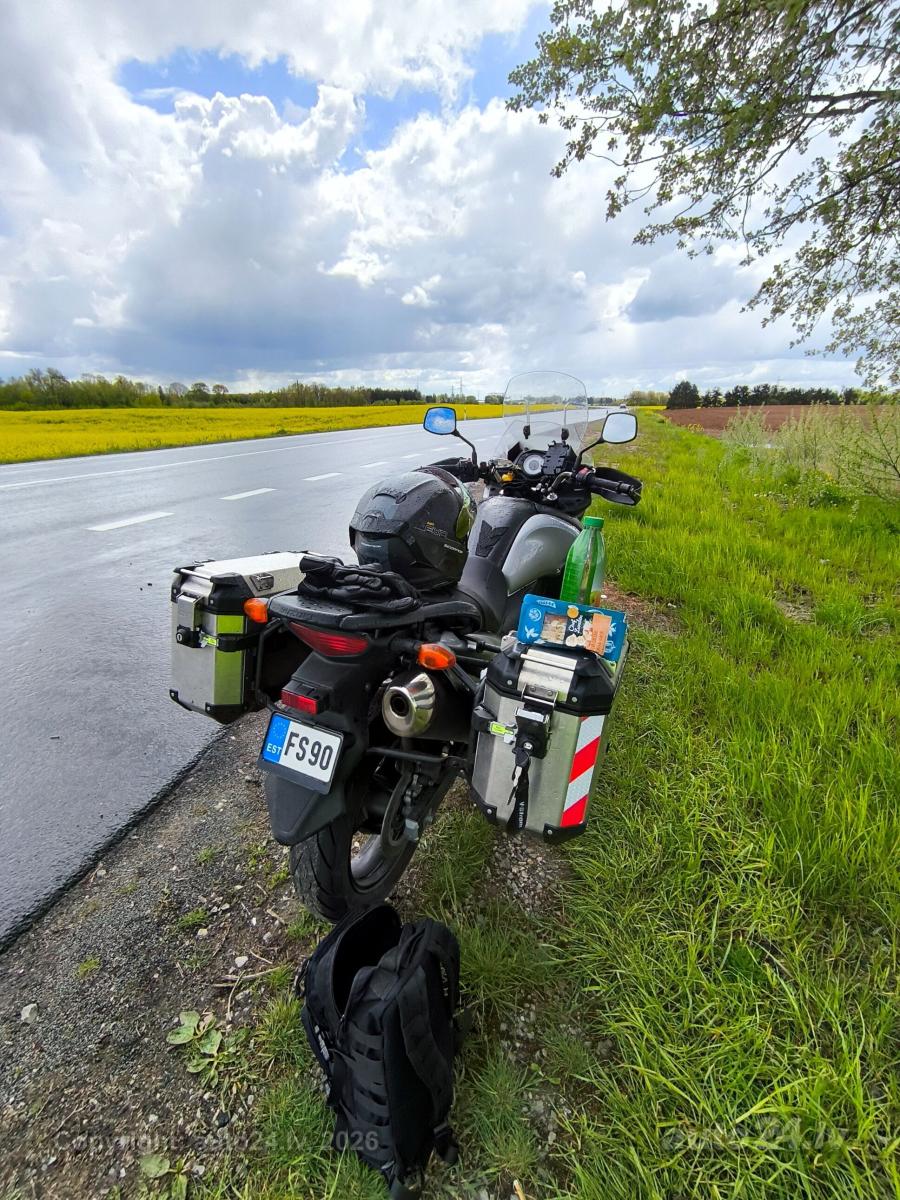 Suzuki V-Strom 650 2016 in Tallinn, with an engine capacity of 0.00 L and mileage of 35 thousand km for 5700 €, photo 4 on AUTOMOTO.COM.LV
