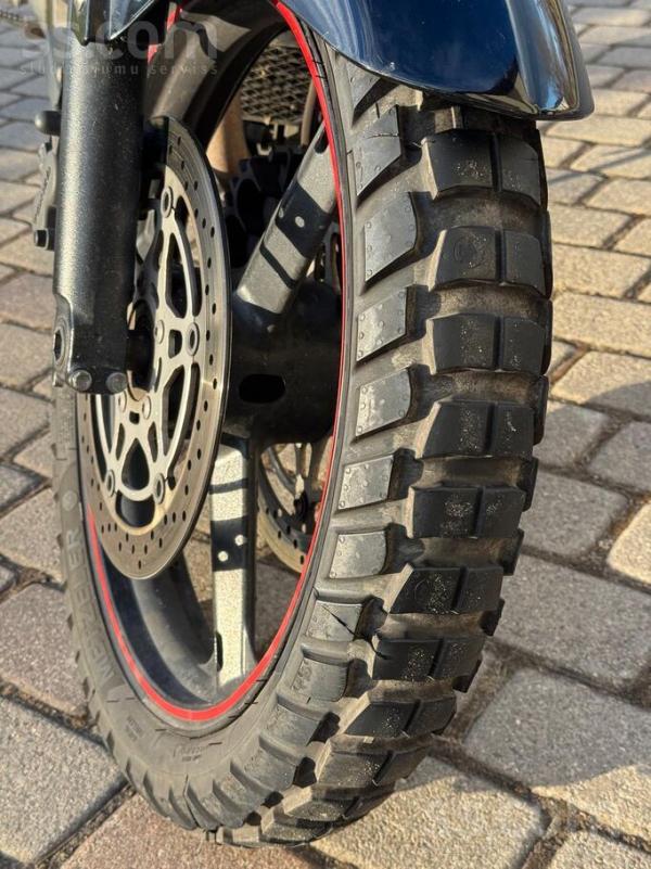 Suzuki V-Strom 2006 Rīga, ar dzinēja tilpumu 1.00 L un nobraukumu 0 tūkst. km par 3600 €, foto 5 vietnē AUTOMOTO.COM.LV