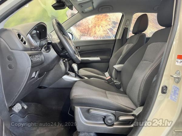 Smilšu krāsa Suzuki Vitara 2019 Tallina, ar dzinēja tilpumu 1.40 L un nobraukumu 104 tūkst. km par 15900 €, foto 8 vietnē AUTOMOTO.COM.LV