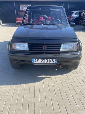 Black Suzuki Vitara 1991 in Taurage, with an engine capacity of 1.60 L and mileage of 134 thousand km for 5000 €, photo 19 on AUTOMOTO.COM.LV