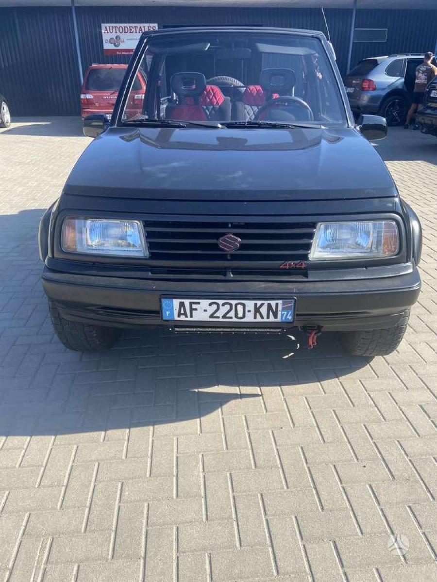 Black Suzuki Vitara 1991 in Taurage, with an engine capacity of 1.60 L and mileage of 134 thousand km for 5000 €, photo 19 on AUTOMOTO.COM.LV