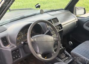 Melns Suzuki Vitara 1996 Rīga, ar dzinēja tilpumu 2.00 L un nobraukumu 295 tūkst. km par 2200 €, foto 3 vietnē AUTOMOTO.COM.LV