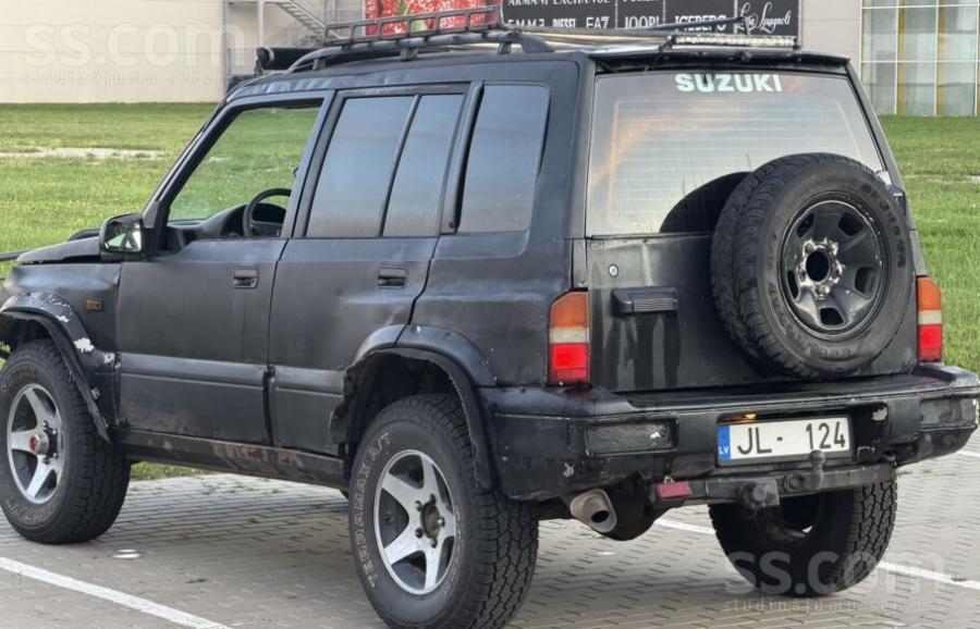 Melns Suzuki Vitara 1996 Rīga, ar dzinēja tilpumu 2.00 L un nobraukumu 295 tūkst. km par 2200 €, foto 8 vietnē AUTOMOTO.COM.LV