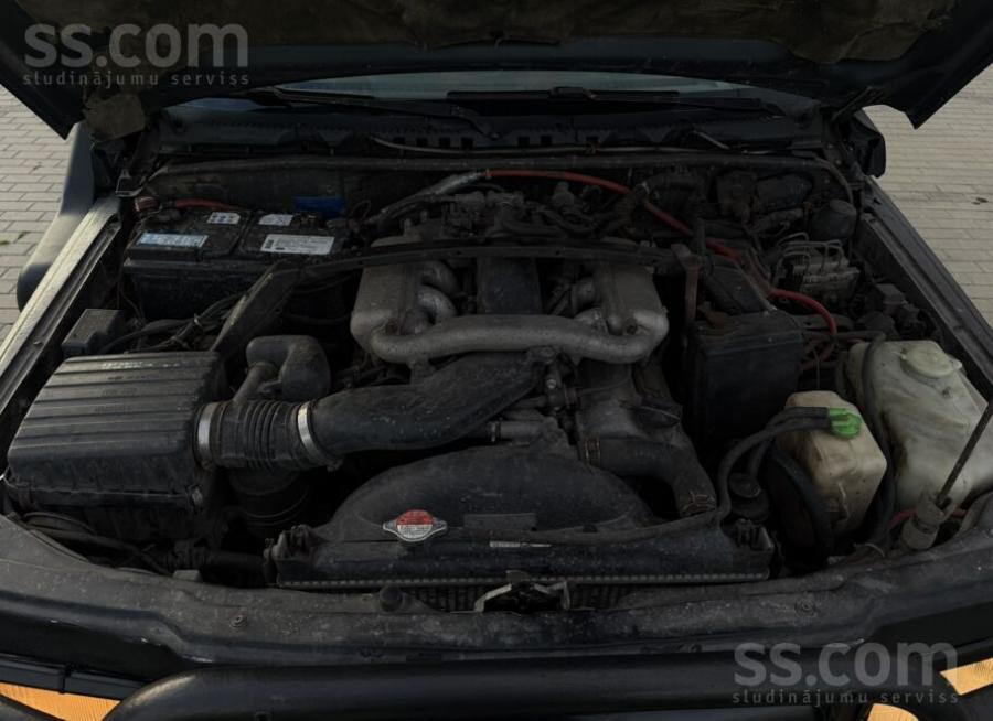Melns Suzuki Vitara 1996 Rīga, ar dzinēja tilpumu 2.00 L un nobraukumu 295 tūkst. km par 2200 €, foto 11 vietnē AUTOMOTO.COM.LV