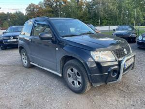 Black Suzuki Vitara 2007 in Riga, with an engine capacity of 1.60 L and mileage of 246 thousand km for 1590 €, photo 3 on AUTOMOTO.COM.LV