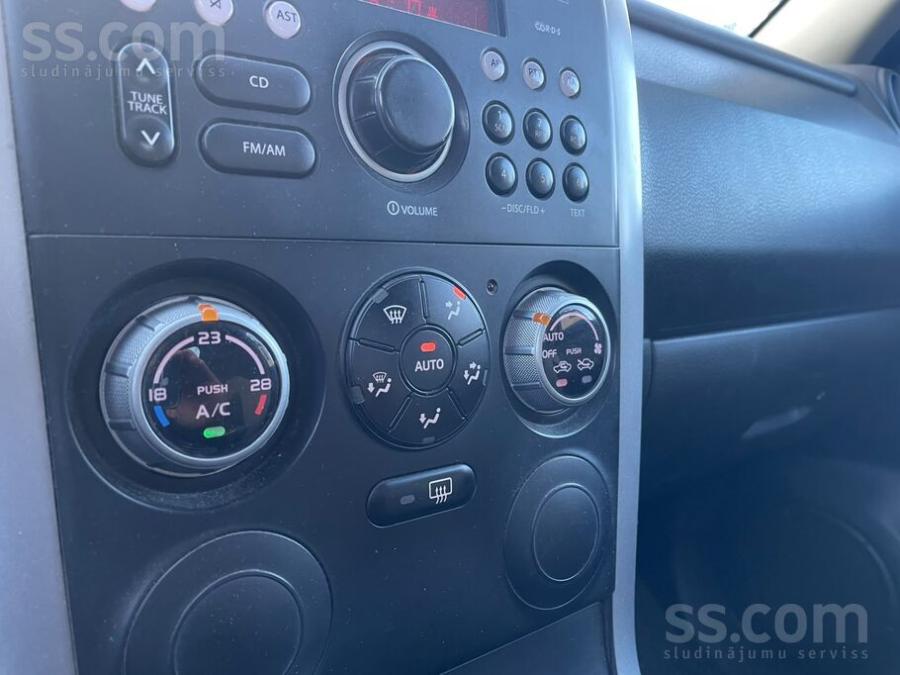 Black Suzuki Vitara 2007 in Riga, with an engine capacity of 1.60 L and mileage of 246 thousand km for 1590 €, photo 13 on AUTOMOTO.COM.LV