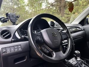 Black Suzuki Vitara 2016 in Riga, with an engine capacity of 1.60 L and mileage of 0 thousand km for 9990 €, photo 19 on AUTOMOTO.COM.LV