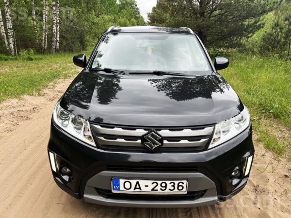 Melns Suzuki Vitara 2016 Rīga, ar dzinēja tilpumu 1.60 L un nobraukumu 0 tūkst. km par 9990 €, foto 3 vietnē AUTOMOTO.COM.LV