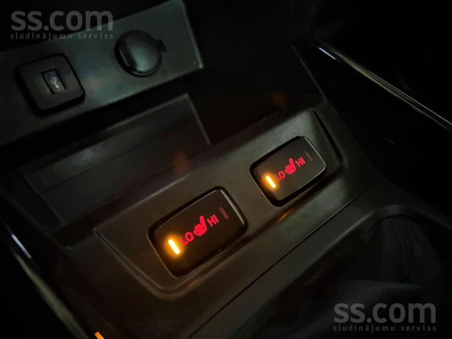 Black Suzuki Vitara 2016 in Riga, with an engine capacity of 1.60 L and mileage of 0 thousand km for 9990 €, photo 29 on AUTOMOTO.COM.LV