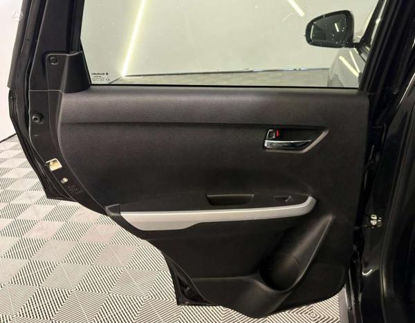 Melns Suzuki Vitara 2017 Marijampole, ar dzinēja tilpumu 1.60 L un nobraukumu 171 tūkst. km par 10250 €, foto 10 vietnē AUTOMOTO.COM.LV