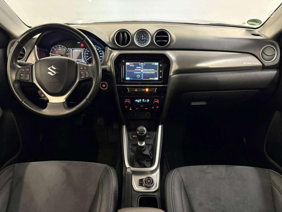 Black Suzuki Vitara 2017 in Marijampole, with an engine capacity of 1.60 L and mileage of 171 thousand km for 10250 €, photo 14 on AUTOMOTO.COM.LV
