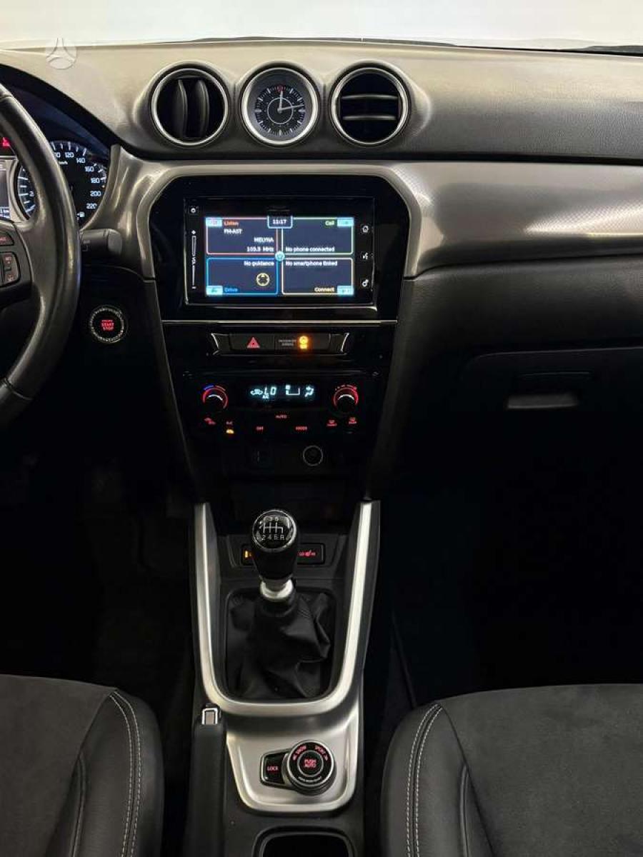 Black Suzuki Vitara 2017 in Marijampole, with an engine capacity of 1.60 L and mileage of 171 thousand km for 10250 €, photo 15 on AUTOMOTO.COM.LV