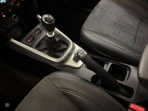 Black Suzuki Vitara 2017 in Marijampole, with an engine capacity of 1.60 L and mileage of 171 thousand km for 10250 €, photo 19 on AUTOMOTO.COM.LV