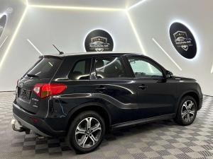Black Suzuki Vitara 2017 in Marijampole, with an engine capacity of 1.60 L and mileage of 171 thousand km for 10250 €, photo 22 on AUTOMOTO.COM.LV