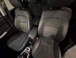 Black Suzuki Vitara 2017 in Marijampole, with an engine capacity of 1.60 L and mileage of 171 thousand km for 10250 €, photo 23 on AUTOMOTO.COM.LV