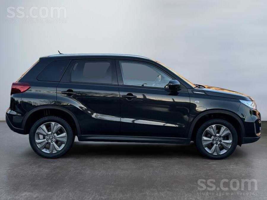 Melns Suzuki Vitara 2020 Rīga, ar dzinēja tilpumu 1.40 L un nobraukumu 65 tūkst. km par 15850 €, foto 6 vietnē AUTOMOTO.COM.LV