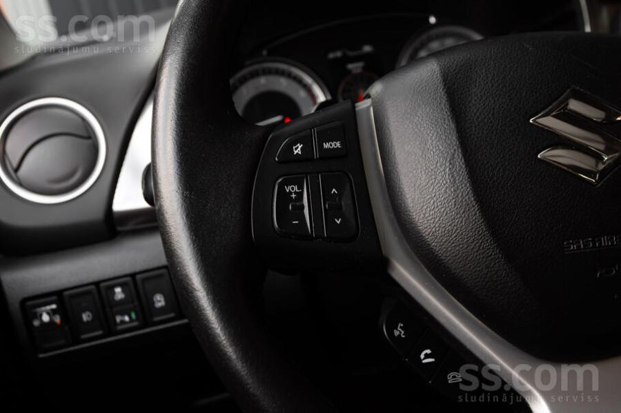 Melns Suzuki Vitara 2020 Jelgava, ar dzinēja tilpumu 1.40 L un nobraukumu 0 tūkst. km par 13900 €, foto 28 vietnē AUTOMOTO.COM.LV