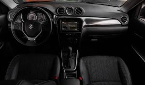 Black Suzuki Vitara 2020 in Jelgava, with an engine capacity of 1.40 L and mileage of 174 thousand km for 13900 €, photo 12 on AUTOMOTO.COM.LV