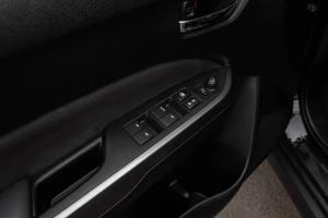 Black Suzuki Vitara 2020 in Jelgava, with an engine capacity of 1.40 L and mileage of 174 thousand km for 13900 €, photo 16 on AUTOMOTO.COM.LV