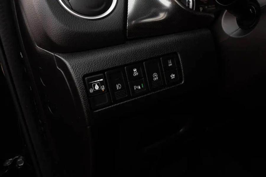Black Suzuki Vitara 2020 in Jelgava, with an engine capacity of 1.40 L and mileage of 174 thousand km for 13900 €, photo 17 on AUTOMOTO.COM.LV