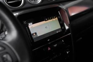 Black Suzuki Vitara 2020 in Jelgava, with an engine capacity of 1.40 L and mileage of 174 thousand km for 13900 €, photo 23 on AUTOMOTO.COM.LV