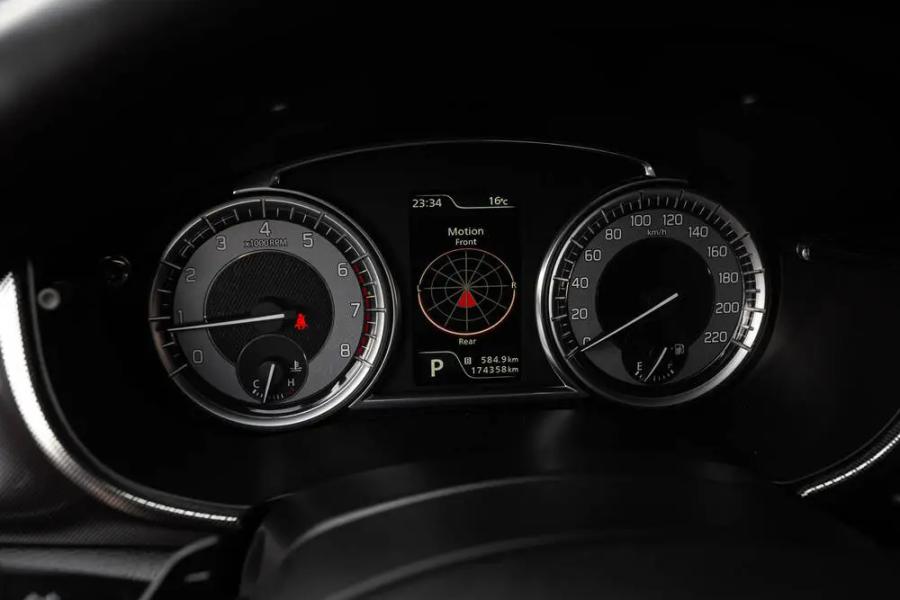 Black Suzuki Vitara 2020 in Jelgava, with an engine capacity of 1.40 L and mileage of 174 thousand km for 13900 €, photo 30 on AUTOMOTO.COM.LV