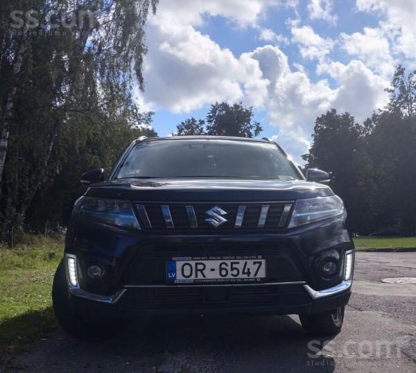 Black Suzuki Vitara 2022 in Riga, with an engine capacity of 1.40 L and mileage of 181 thousand km for 14000 €, photo 6 on AUTOMOTO.COM.LV