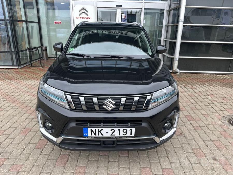 Melns Suzuki Vitara 2023 Rīga, ar dzinēja tilpumu 1.40 L un nobraukumu 67 tūkst. km par 16400 €, foto 2 vietnē AUTOMOTO.COM.LV