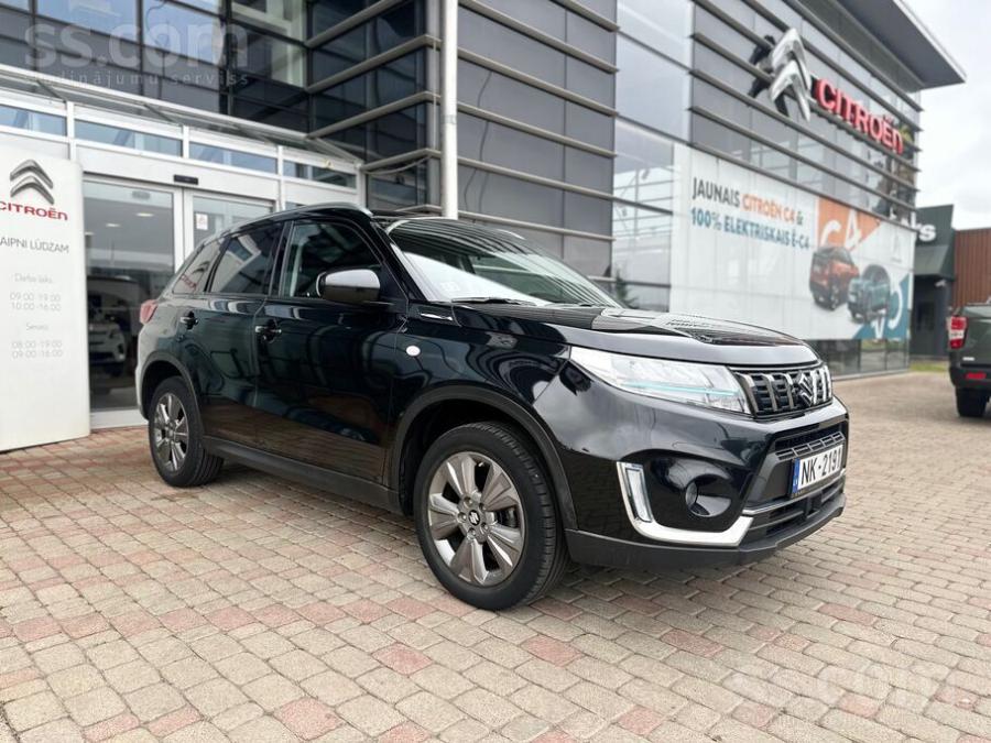 Melns Suzuki Vitara 2023 Rīga, ar dzinēja tilpumu 1.40 L un nobraukumu 67 tūkst. km par 16400 €, foto 3 vietnē AUTOMOTO.COM.LV