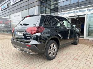 Melns Suzuki Vitara 2023 Rīga, ar dzinēja tilpumu 1.40 L un nobraukumu 67 tūkst. km par 16400 €, foto 4 vietnē AUTOMOTO.COM.LV