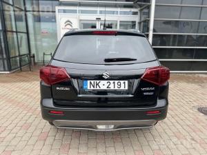 Melns Suzuki Vitara 2023 Rīga, ar dzinēja tilpumu 1.40 L un nobraukumu 67 tūkst. km par 16400 €, foto 5 vietnē AUTOMOTO.COM.LV