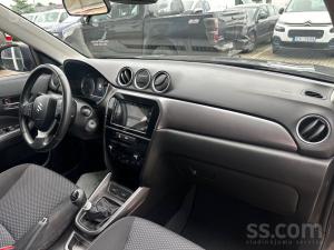 Melns Suzuki Vitara 2023 Rīga, ar dzinēja tilpumu 1.40 L un nobraukumu 67 tūkst. km par 16400 €, foto 7 vietnē AUTOMOTO.COM.LV
