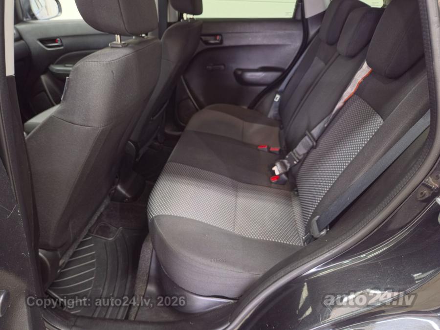 Melns Suzuki Vitara 2017 Hāpsalu, ar dzinēja tilpumu 1.60 L un nobraukumu 85 tūkst. km par 11300 €, foto 22 vietnē AUTOMOTO.COM.LV