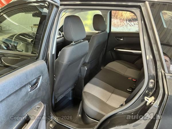 Black Suzuki Vitara 2019 in Tallinn, with an engine capacity of 1.40 L and mileage of 160 thousand km for 13400 €, photo 7 on AUTOMOTO.COM.LV